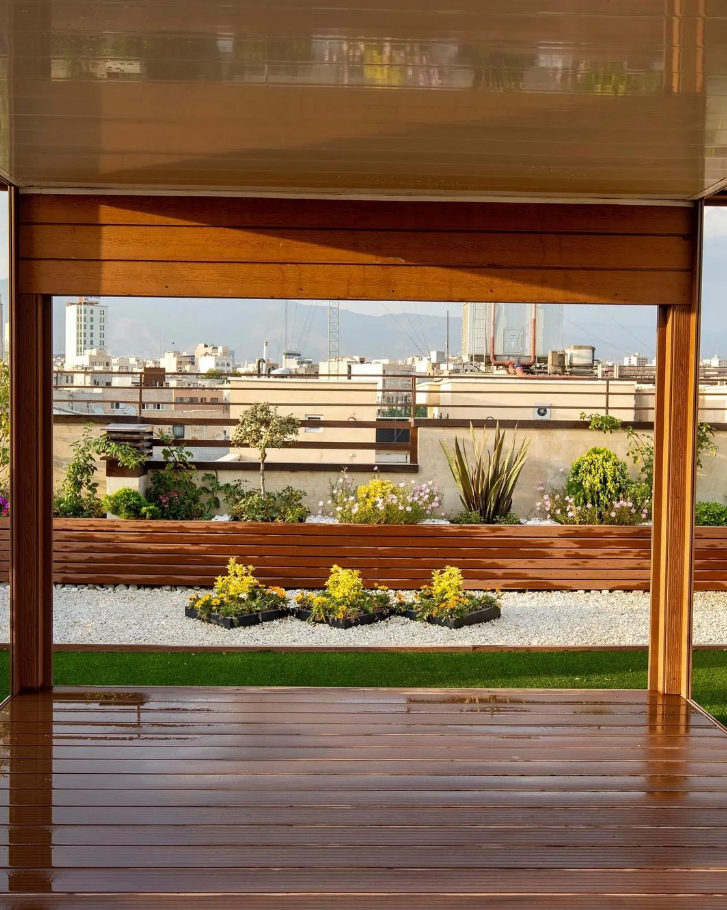 Mini Mall Roof Garden - Dano